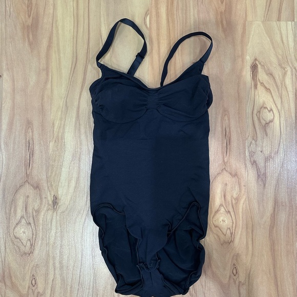 SKIMS | Tops | New Skims Sculpting Bodysuit | Poshmark